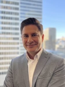 Highly intuitive hybrid robot via parallel mechanism - Axelys